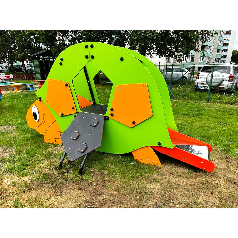 Turtle playground for public use - Juego y Jardín