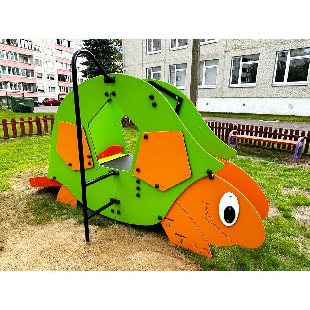 Turtle playground for public use - Juego y Jardín